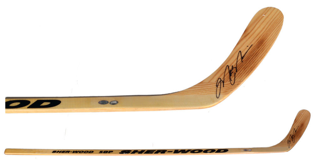 Mark Messier Cards, Rookie Cards and Autographed Memorabilia Guide