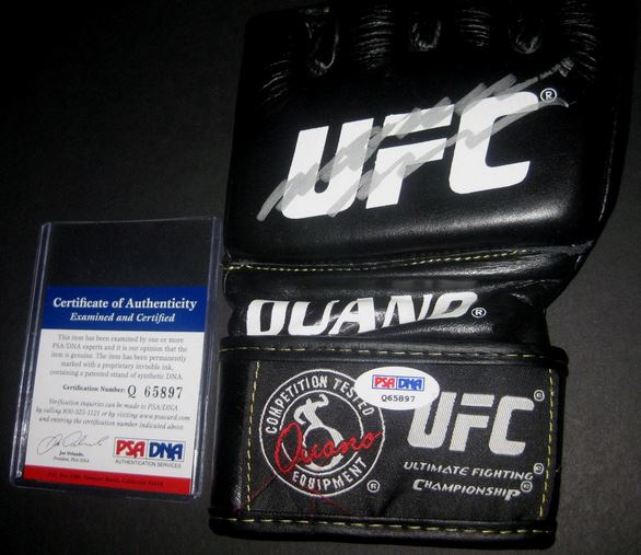 Anderson Silva Cards and Autographed Memorabilia Buying Guide