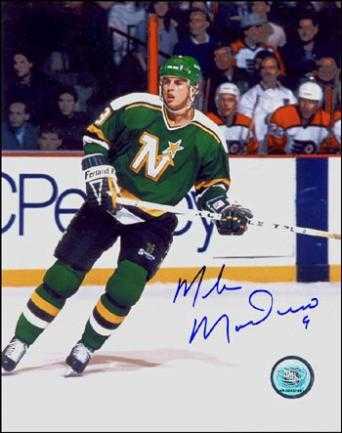 Mike Modano Cards and Autographed Memorabilia Guide